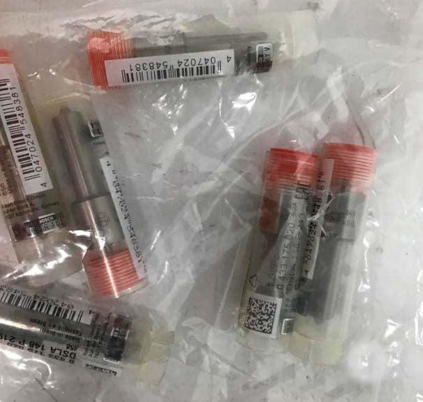 85132344 Genuine Volvo/Mack Fuel Injection Nozzle – Truck To Trailer