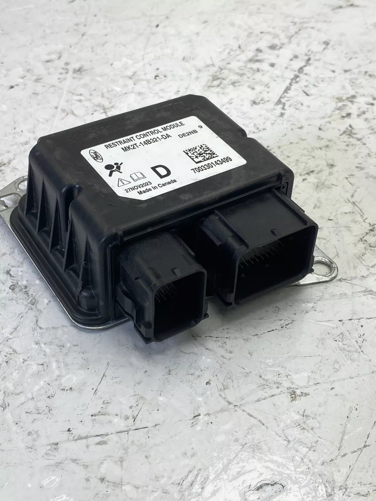 MK2T-14B321-DA Genuine Ford Restraint Control Module – Truck To Trailer