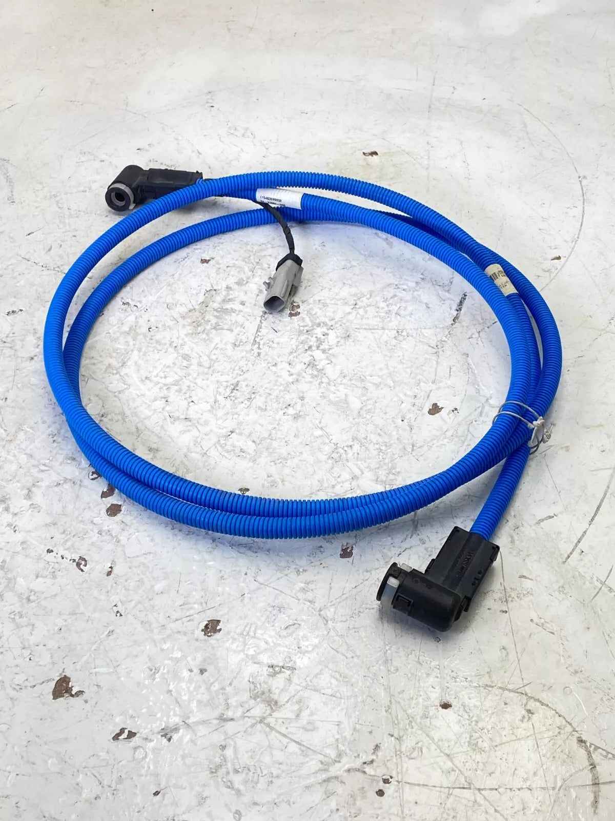 04-31887-260 Genuine Freightliner DEF Return Line – Truck To Trailer