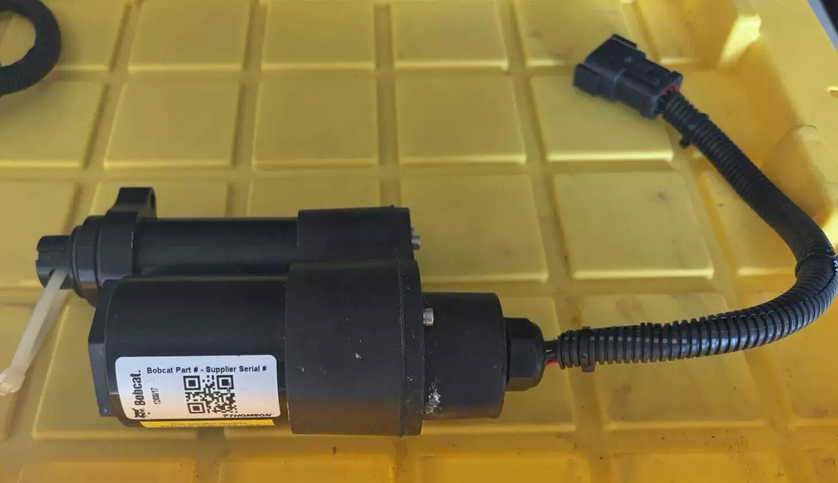7101672 Genuine Bobcat Control Valve Actuator – Truck To Trailer