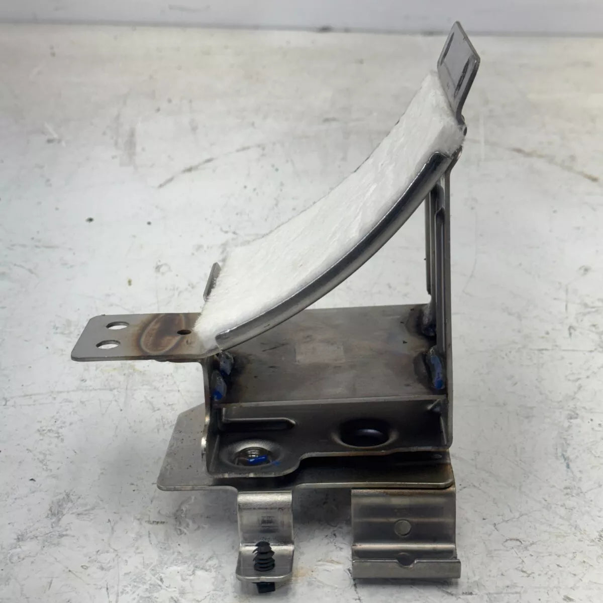 5417748 Genuine Cummins Sensor Bracket – Truck To Trailer