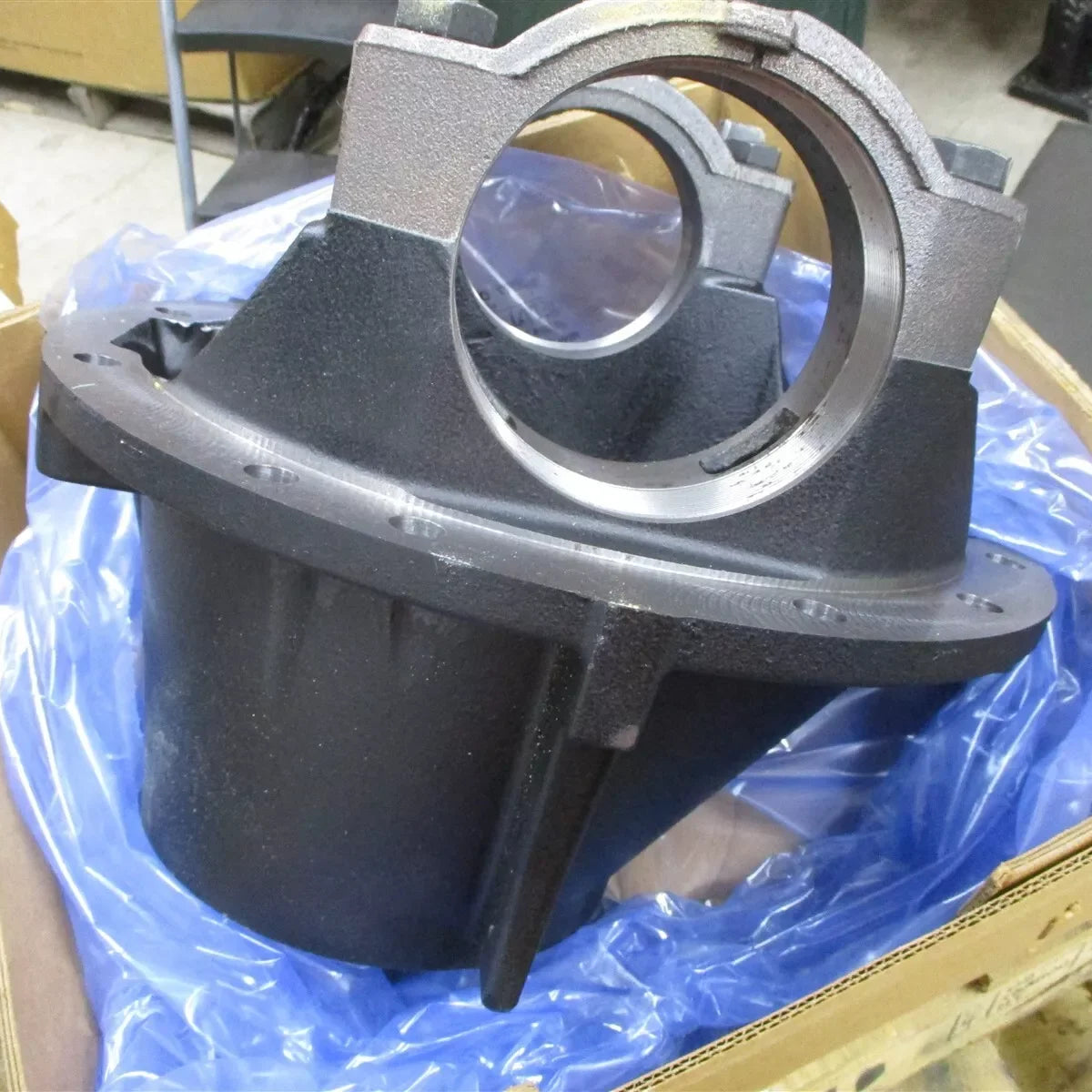 ETN0510018 International Carrier Differential W/Bearing Caps – Truck To ...